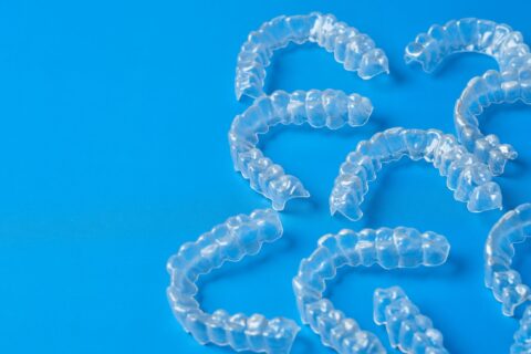 Invisalign Not Tracking? Causes, Tips, Fixes & Next Steps